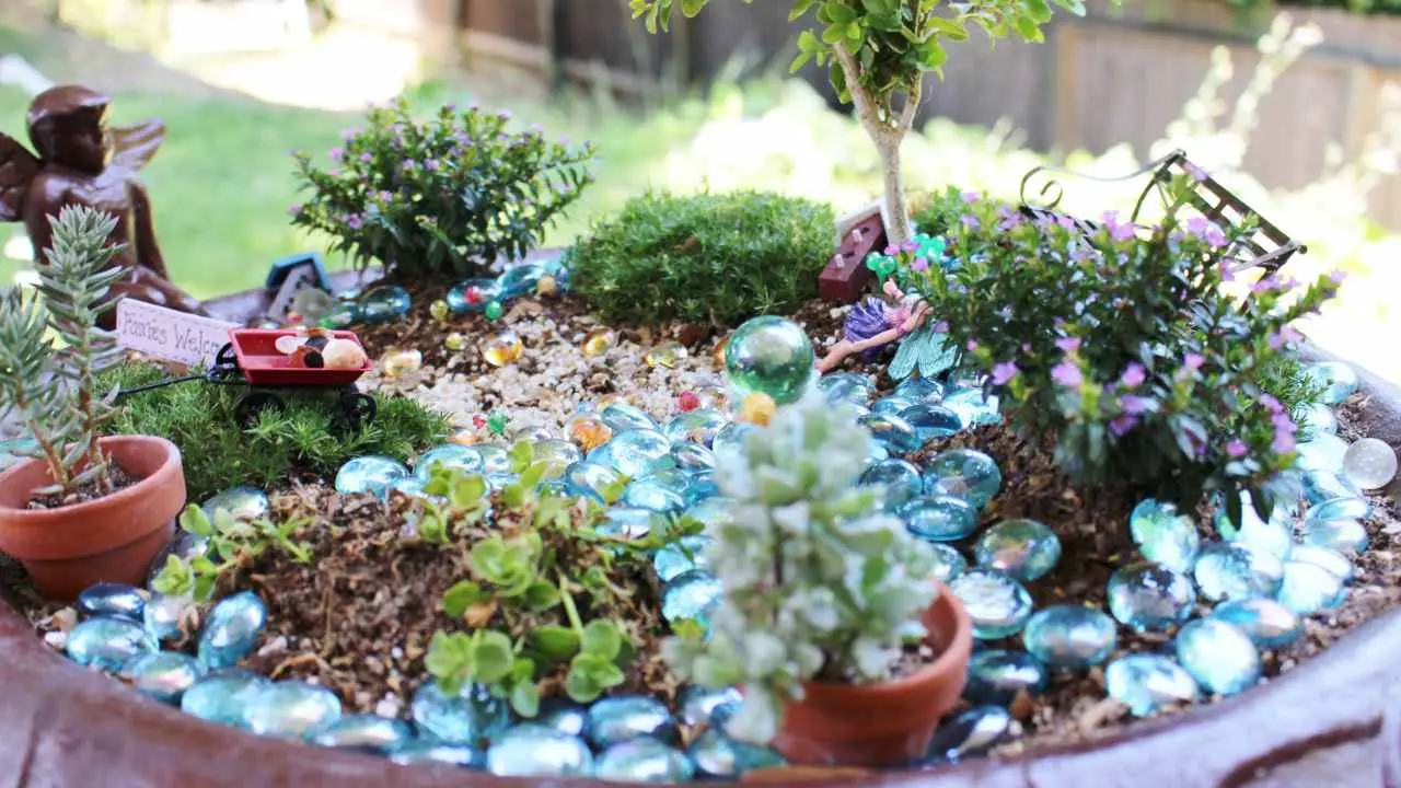 20 Weird Gardening Ideas You Should Try – Slick Garden